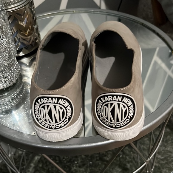 Dkny | Shoes | Dkny Flats | Poshmark
